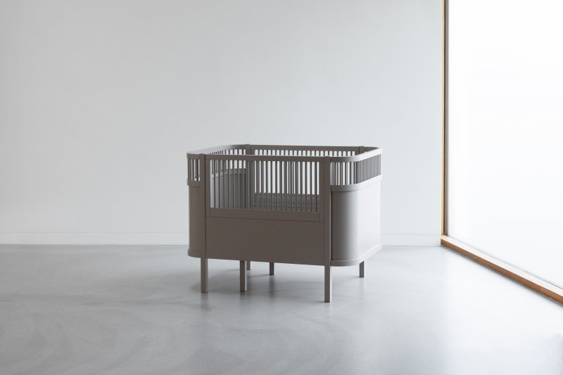 „Juno“ in Jubiläumsfarbe | baby & junior | Fachmagazin für ...